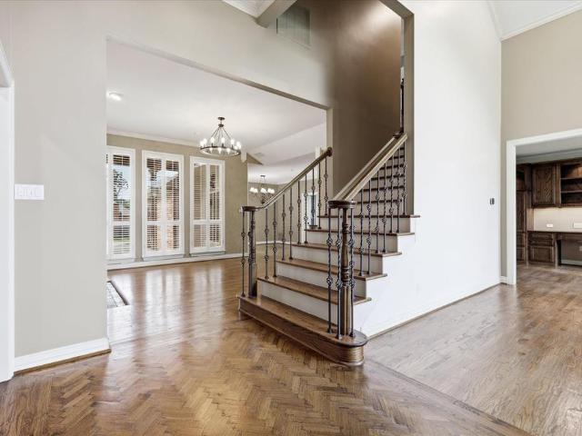 2526 Fallview Lane