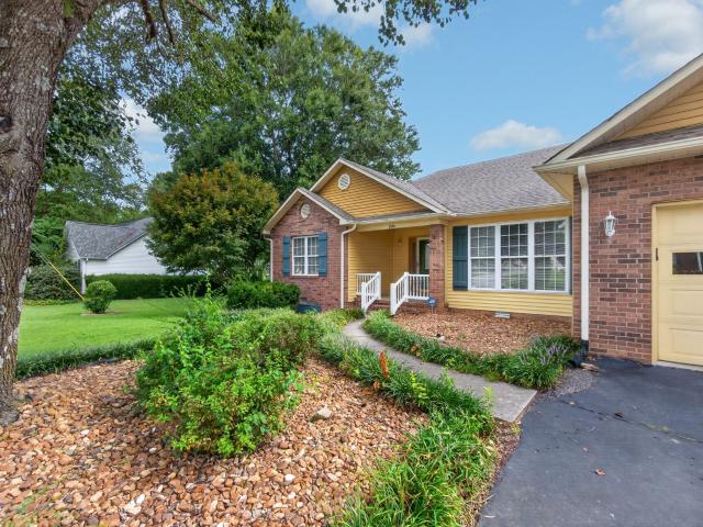 2526 Park West Dr