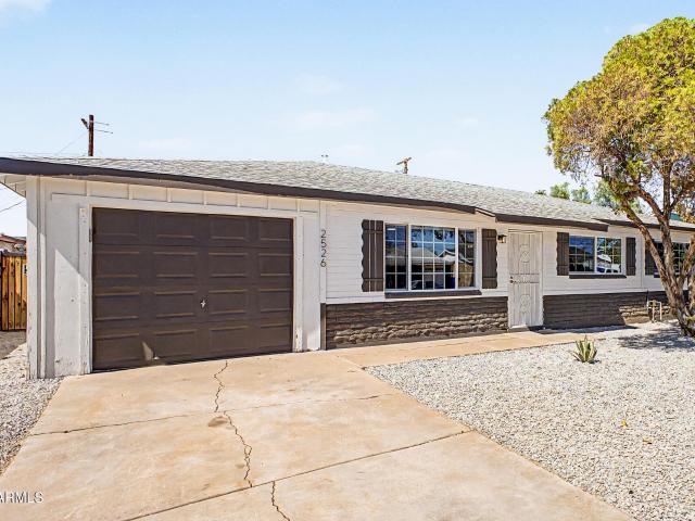 2526 w orchid lane