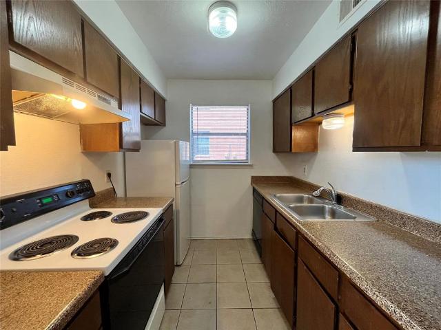 2526 W Prairie St, Unit 203, Denton, TX 76201 | MLS #21272