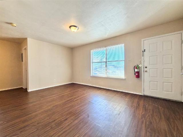 2526 W Prairie Street # 201