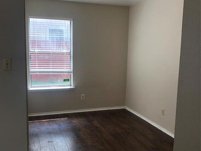 2526 W Prairie Street # 202