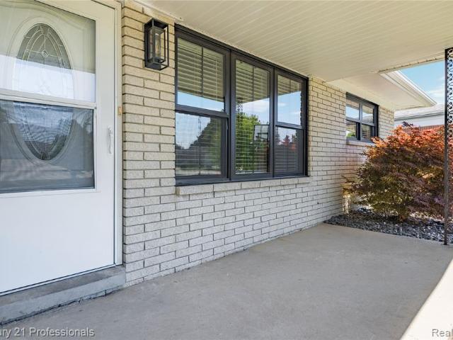 2527 Nadine Drive