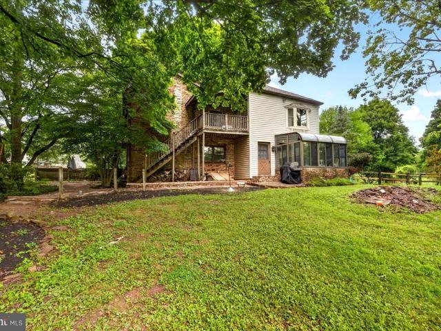 2527 Hilltown Pike