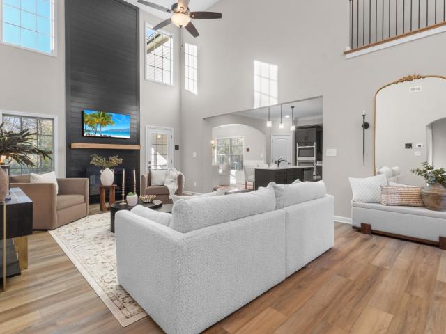2527 Rafiki Dr