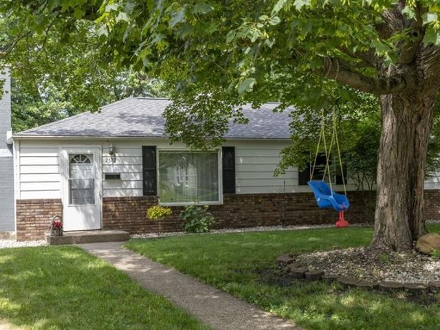 2527 Sampson St, South Bend, IN 46614