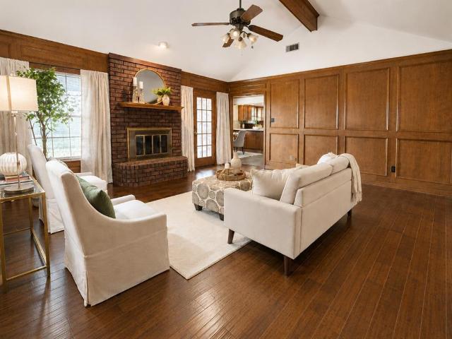 2527 Spruce Drive