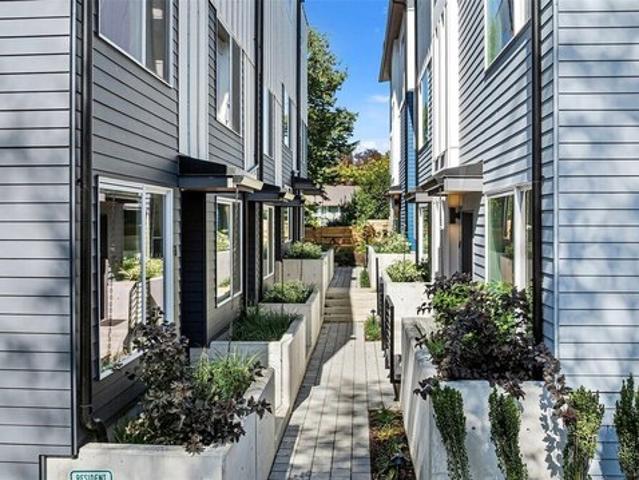 2527 29th Ave S Unit B, Seattle, WA 98144