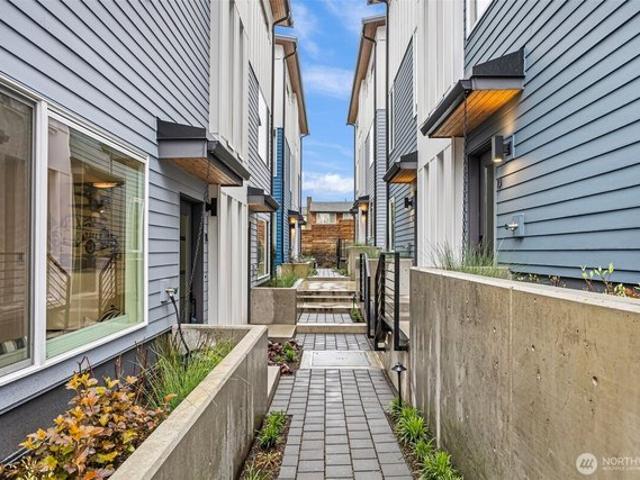 2527 29th Ave S Unit B, Seattle, WA 98144