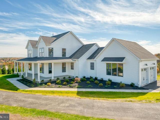 2527A Fourleaf Drive