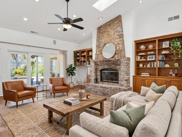 25280 Paseo De Caballo