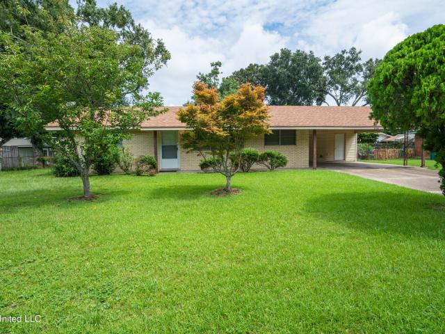 2528 Meadow Road