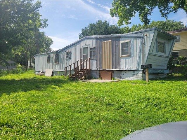 2528 N 3rd St, Saint Joseph, MO 64505