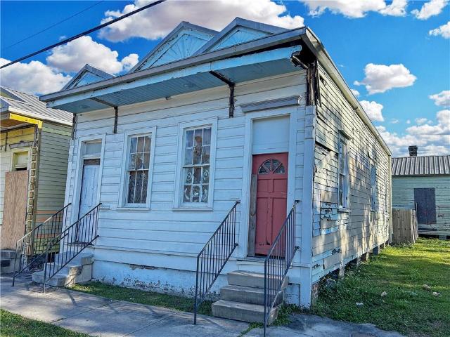 2528 Freret Street