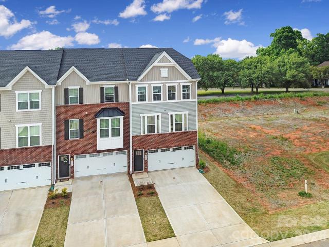 2528 Grantham Place Drive