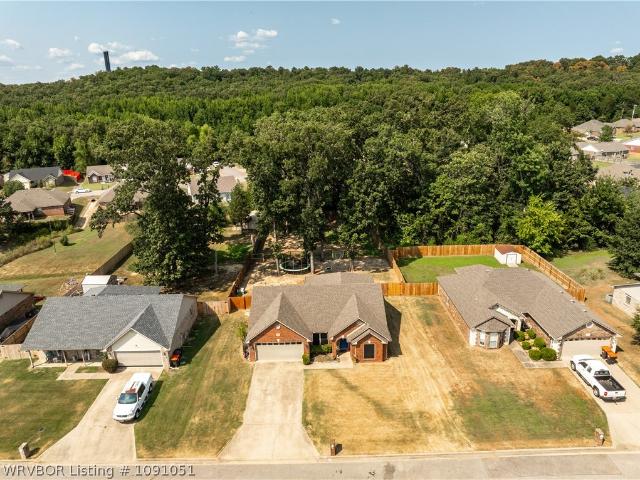 2528 Red Oak Drive