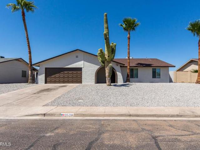 2528 W Sweetwater Ave, Phoenix, AZ 85029