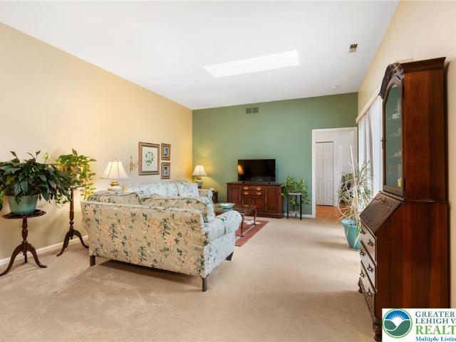 2528 Waynesborough Court