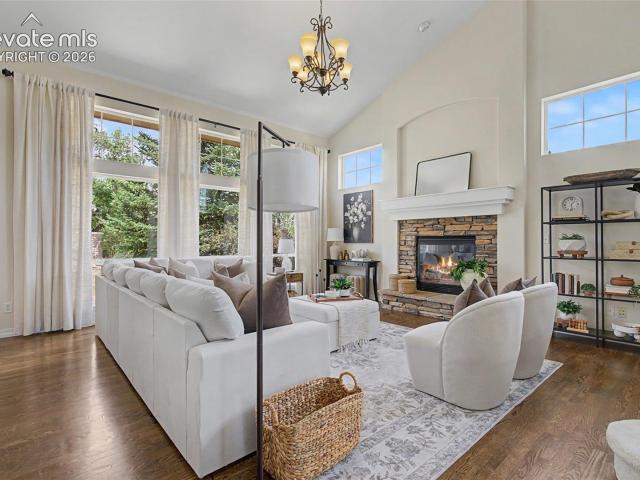 2528 Willow Glen Drive