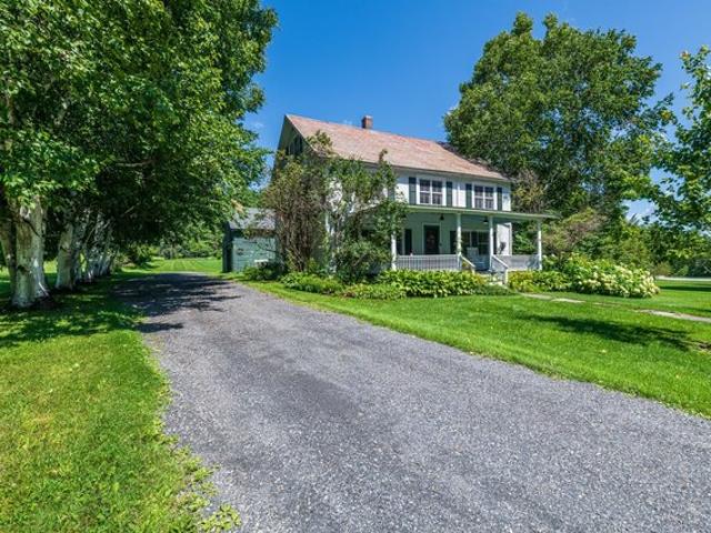 2529 Main St, Manchester, VT 05254