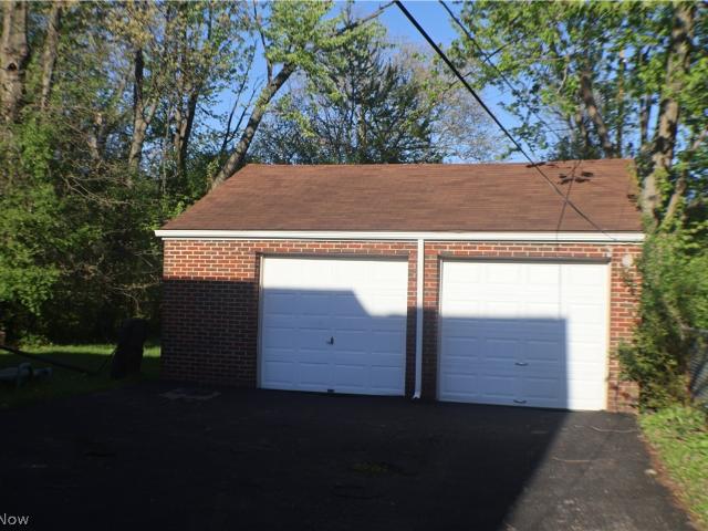 2529 Canterbury Road