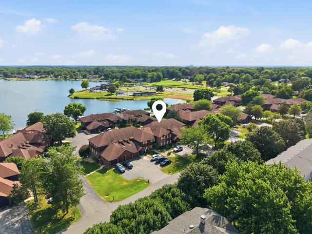 2529 E Lakeshore Drive