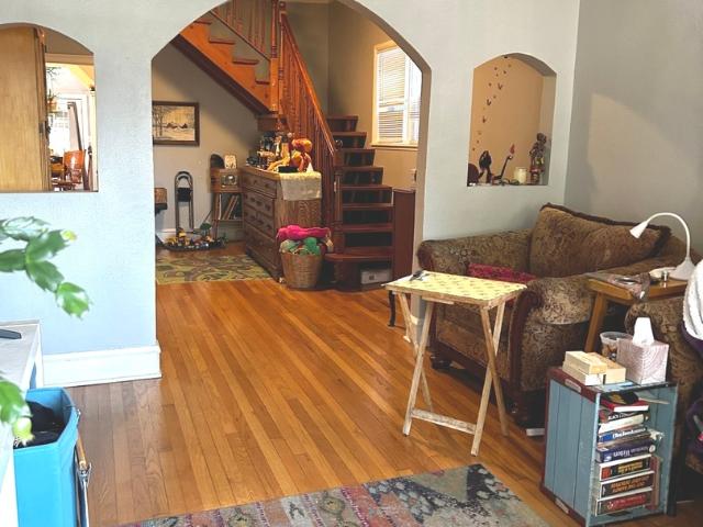 2529 W 39th Place