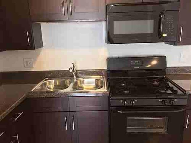 2529 West Fitch Avenue 1 Bedroom Apartment for Rent at 2529 W Fitch Ave, Chicago, IL 60645 West Ridge