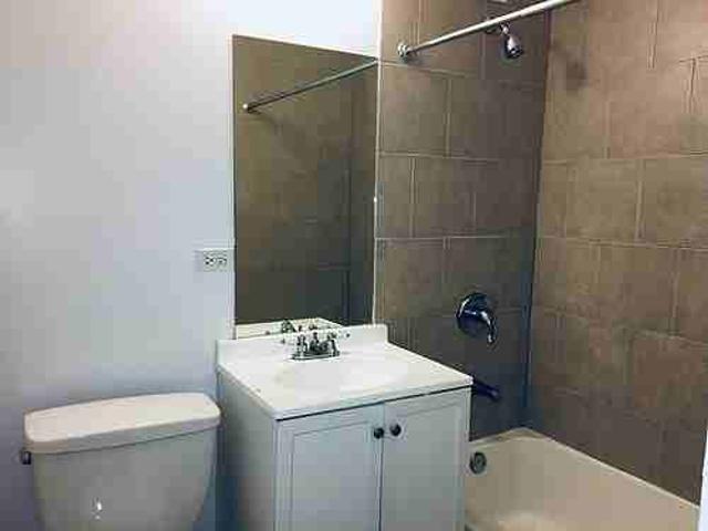 2529 West Fitch Avenue 1 Bedroom Apartment for Rent at 2529 W Fitch Ave, Chicago, IL 60645 West Ridge