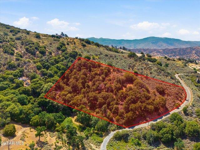 25200 Campground Dr, Tehachapi, CA 93561