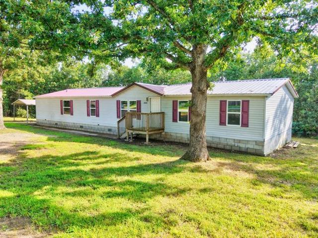 25205 Ranch Dr, Lebanon, MO 65536