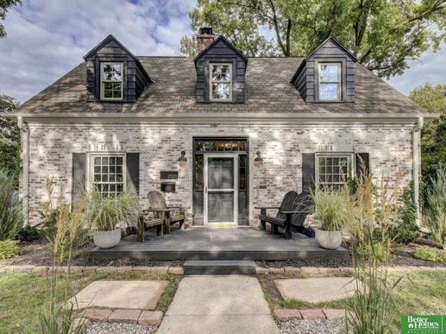2520 N 56th St, Omaha, NE 68104