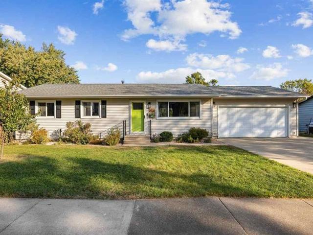 2520 N Ave NW, Cedar Rapids, IA 52405