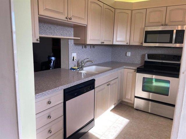 2520 NE 1st Ct Apt 411, Boynton Beach, FL 33435