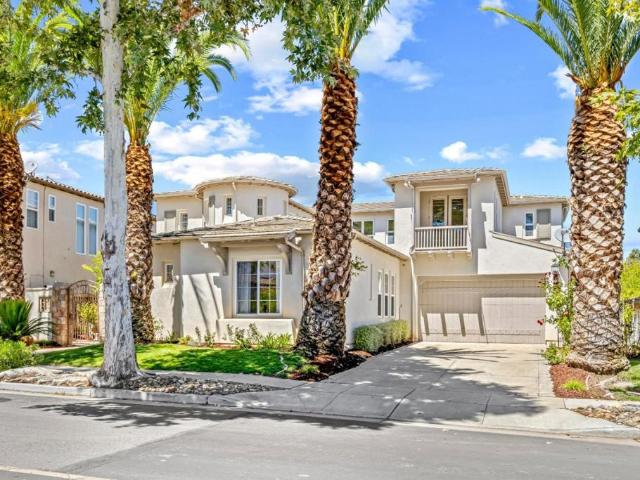 2520 Club Drive