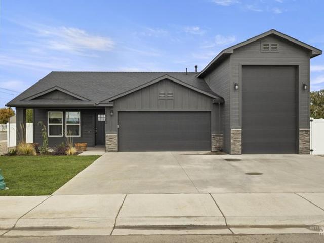 2520 Day Dr, Fruitland, ID 83619