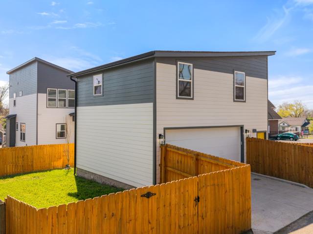 2520 Delk Ave