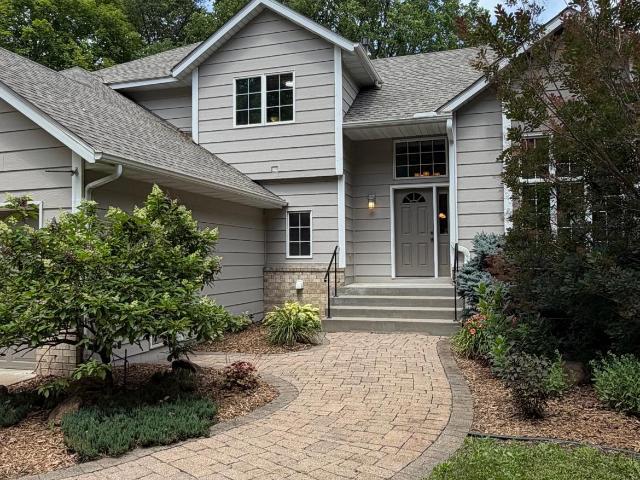 2520 E 265th Street