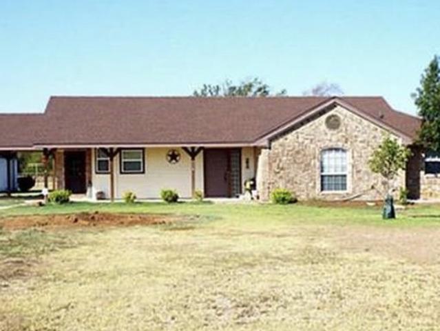 2520 Emerald Forest Dr, Burleson, TX 76028