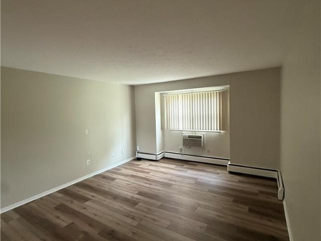 2520 Flintridge Drive 6