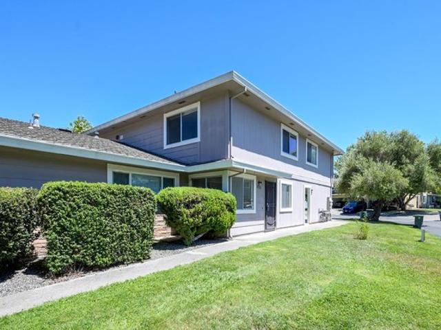 2520 Plata Ct, Santa Rosa, CA 95403