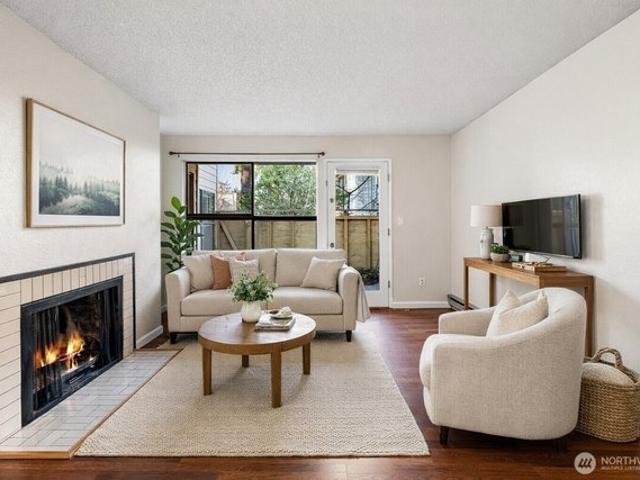 2520 S 317th St Apt 103, Federal Way, WA 98003