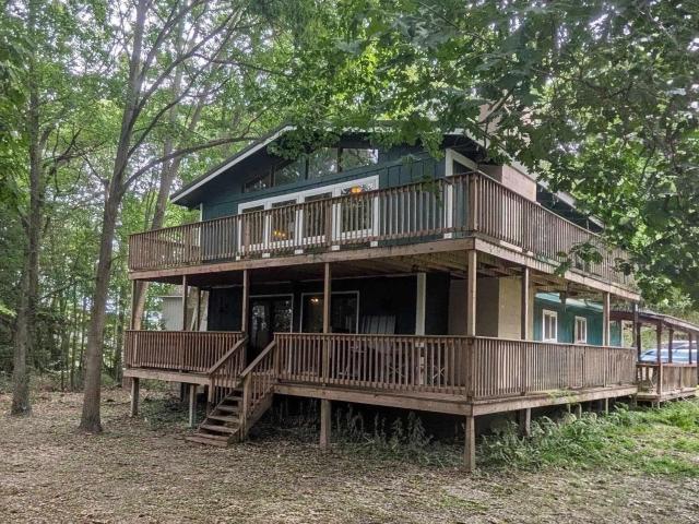 2520 W Deerfield