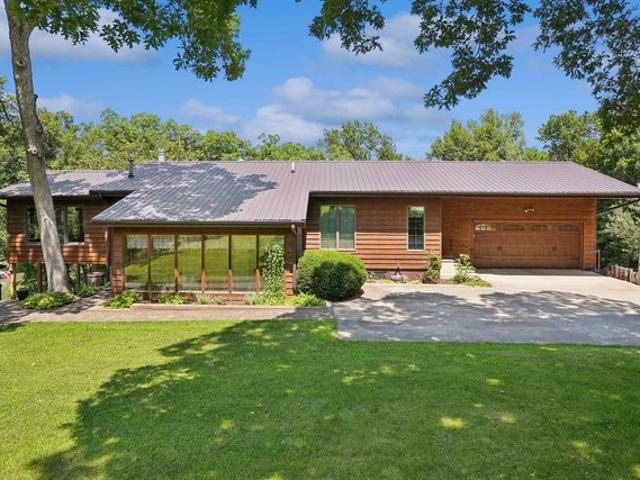 25211 th Ave, Delhi, IA 52223