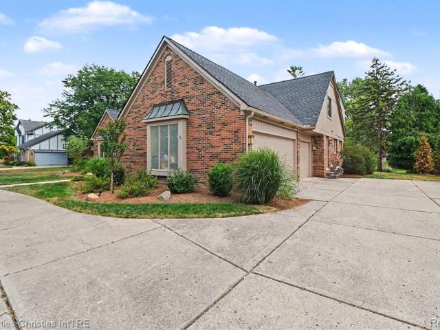 25219 Bridlepath Lane