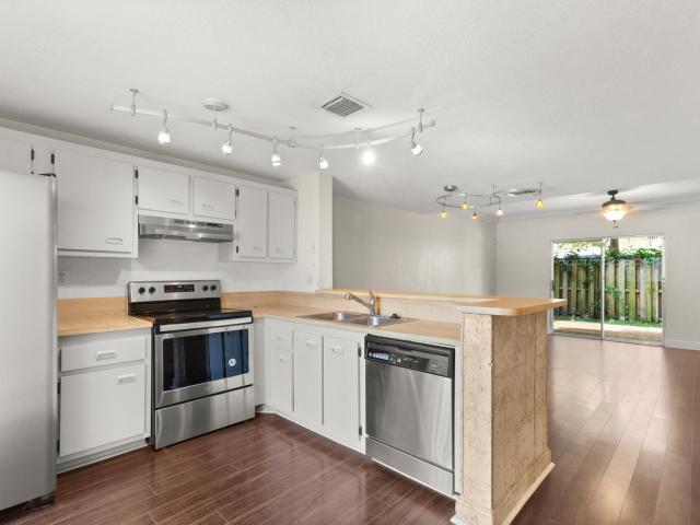 2521 NE 15th St, Pompano Beach, FL 33062 | MLS #B26004