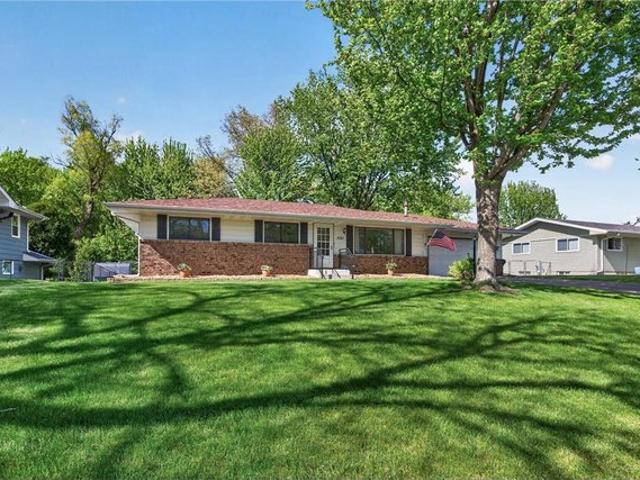 2521 Cedar Ave, White Bear Lake, MN 55110
