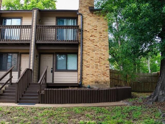 2521 Crosstimbers Dr Unit K6, Huntsville, TX 77320