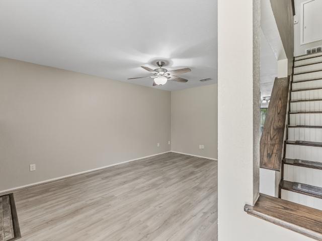 2521 Crosstimbers Street F6