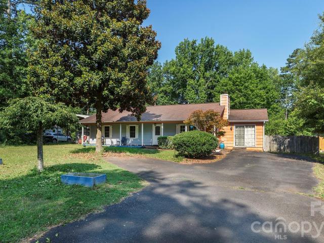 2521 Kempsar Lane